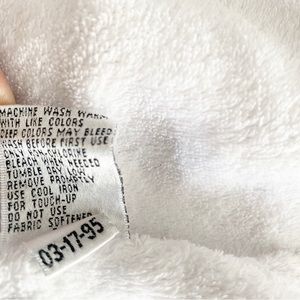 Marriott | Intimates & Sleepwear | The Jw Marriott Velour Bath Robe Is ...